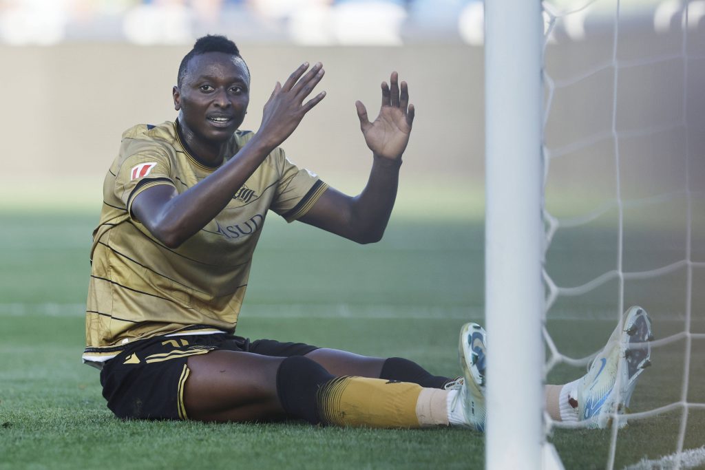 Sadiq Umar: Valencia encounter roadblock in Super Eagles star's pursuit ...