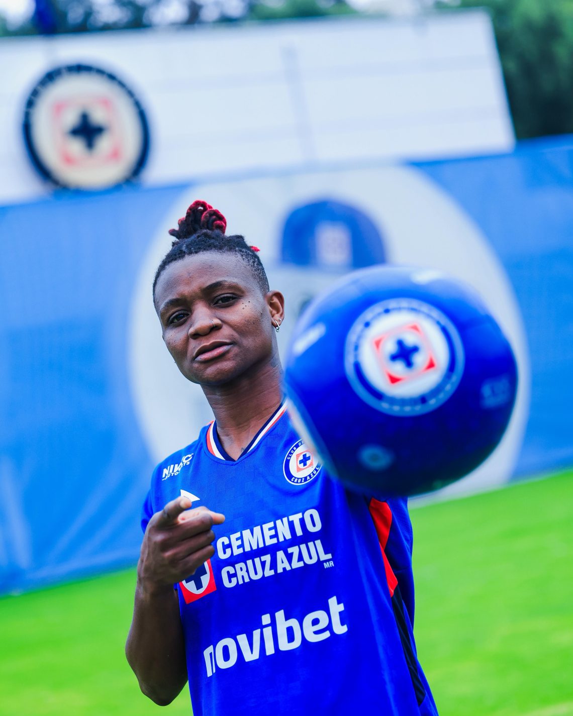 Official: Nigeria star Kanu seals move to Mexico's Cruz Azul Femenil ...